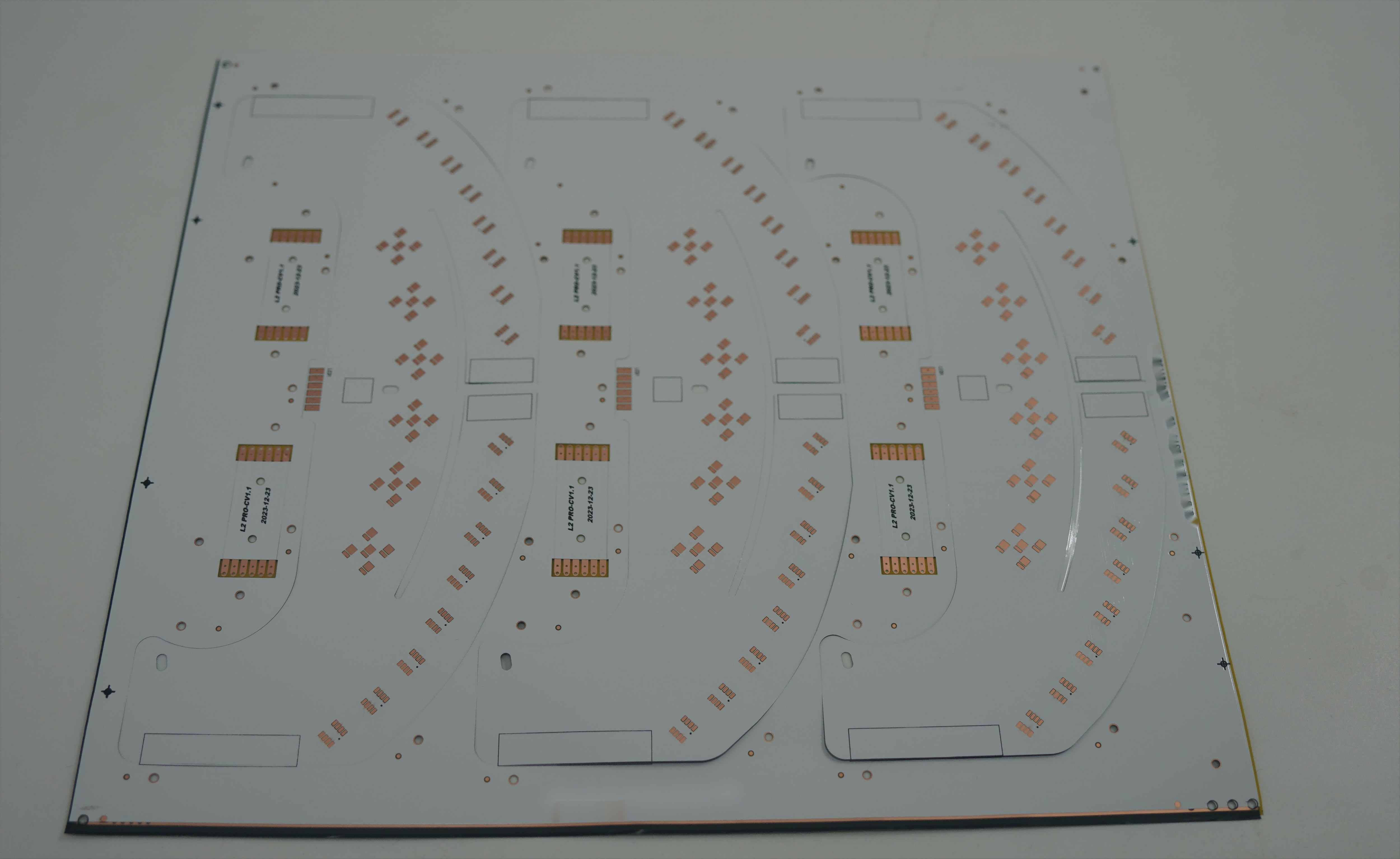 2L Flexível Pcb com Reforçador de Aço Preto Coverlay Branco Soldermask